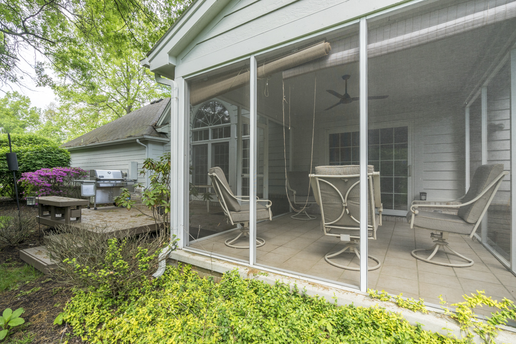 6519 Carrietowne Ln - Nancy and Tom Kabat a Howard Hanna Company